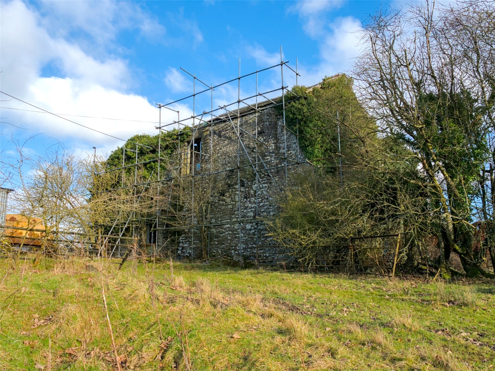 Brynglas Hall Farm, Llanfair Caereinion - Balfours
