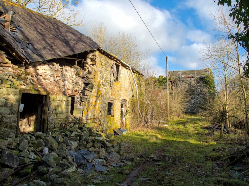 Brynglas Hall Farm, Llanfair Caereinion - Balfours
