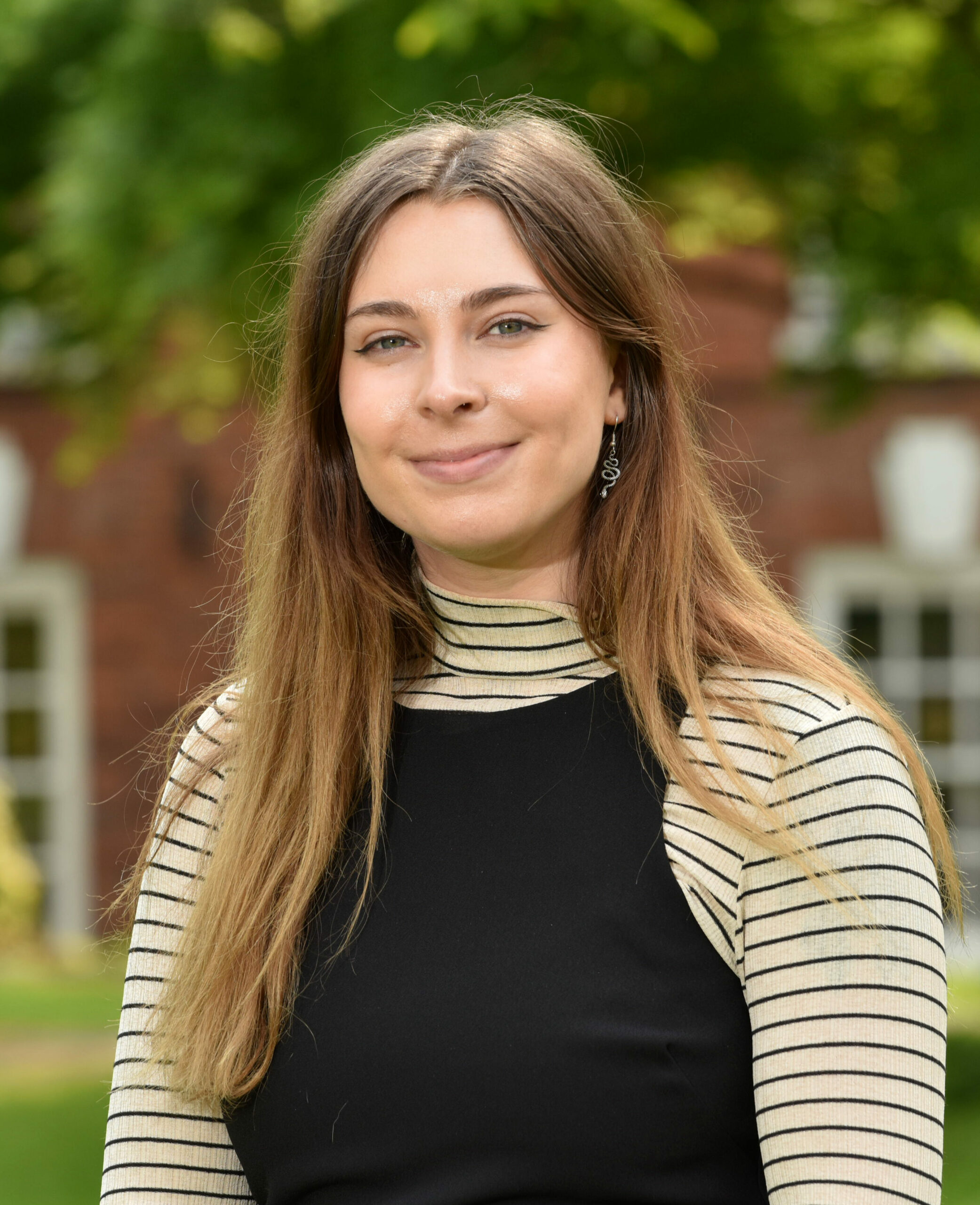 Elly Carpenter - Balfours