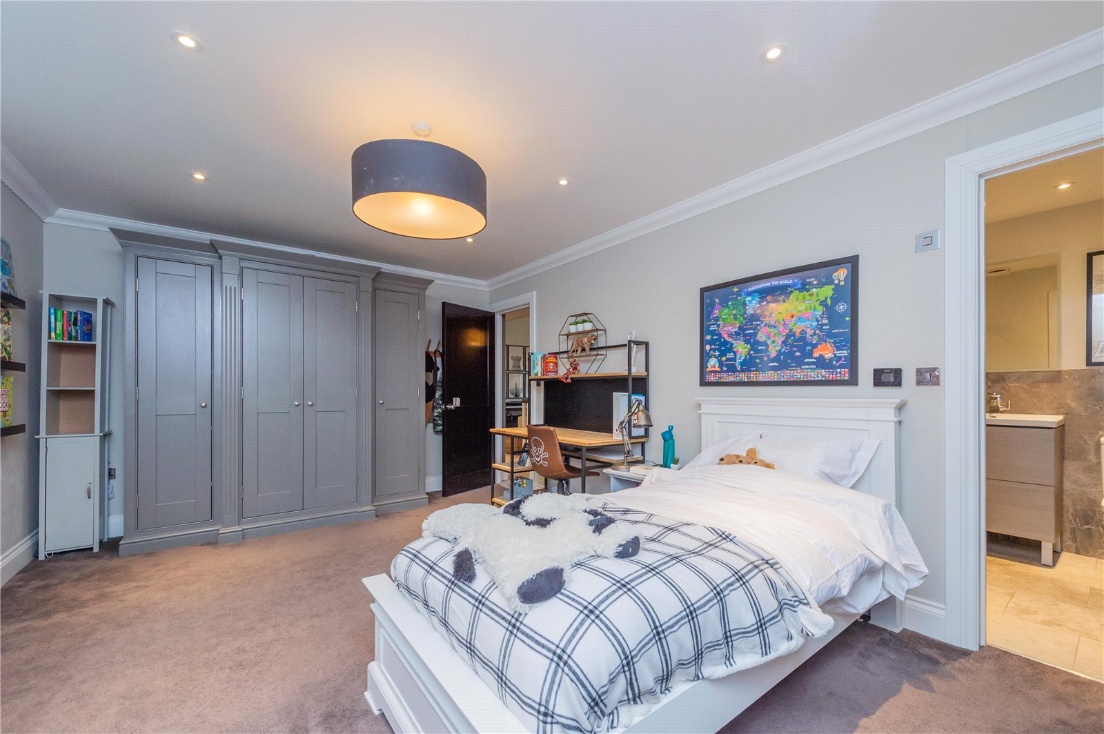 Calcot House, London Road - Balfours